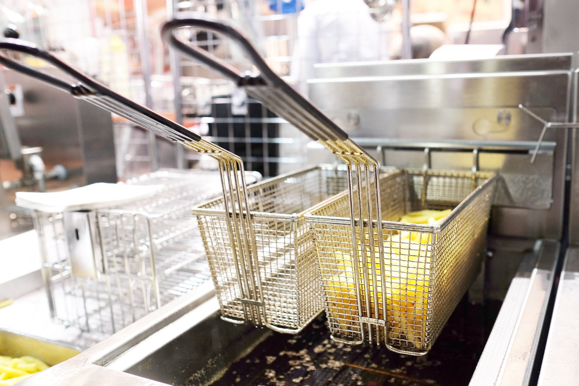 How to Clean and Maintain a Commercial Fryer - Star Foodservice ...